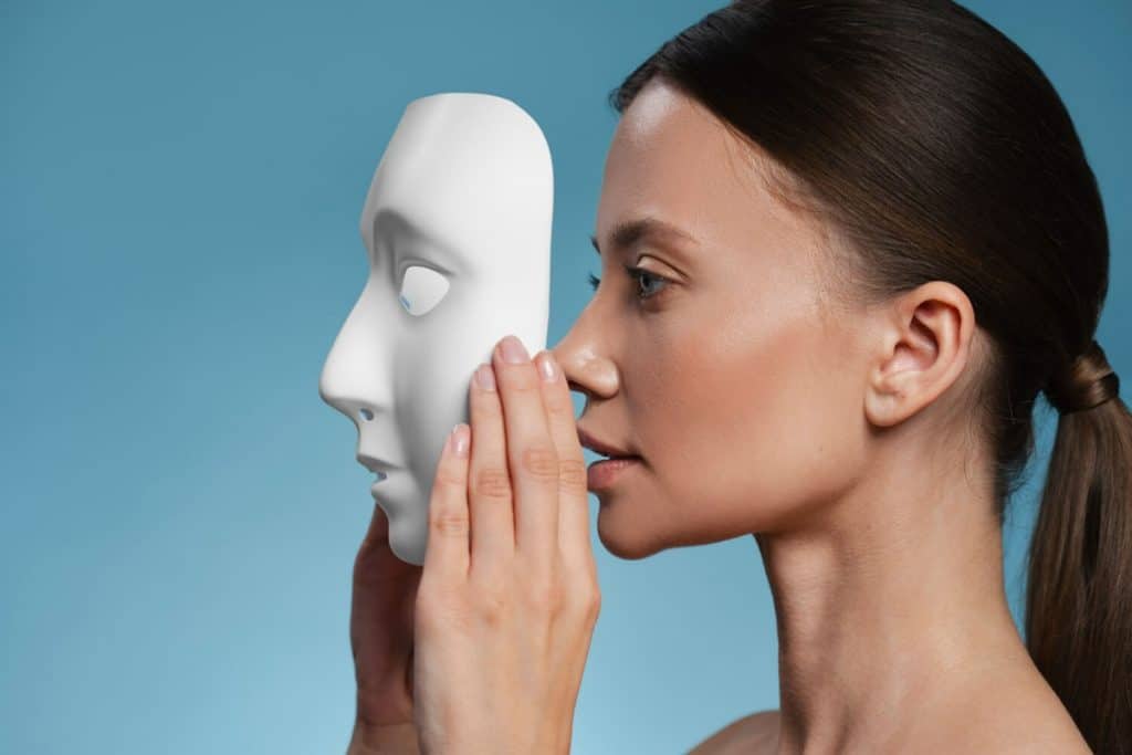 How To Make SFX Prosthetics For The Face - Treasurehouse of Makeup